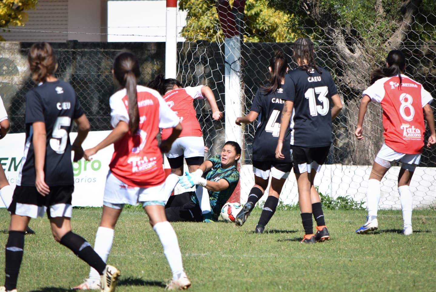 Fútbol Femenino: San Martín y Estudiantes en lo más alto - Lanza La ...